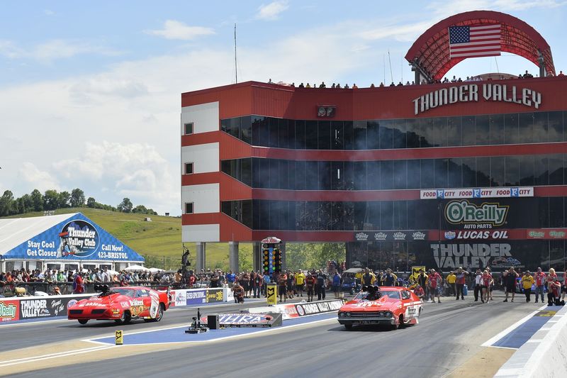 Dragway Photos | Media | Bristol Motor Speedway | 2017 NHRA Thunder ...